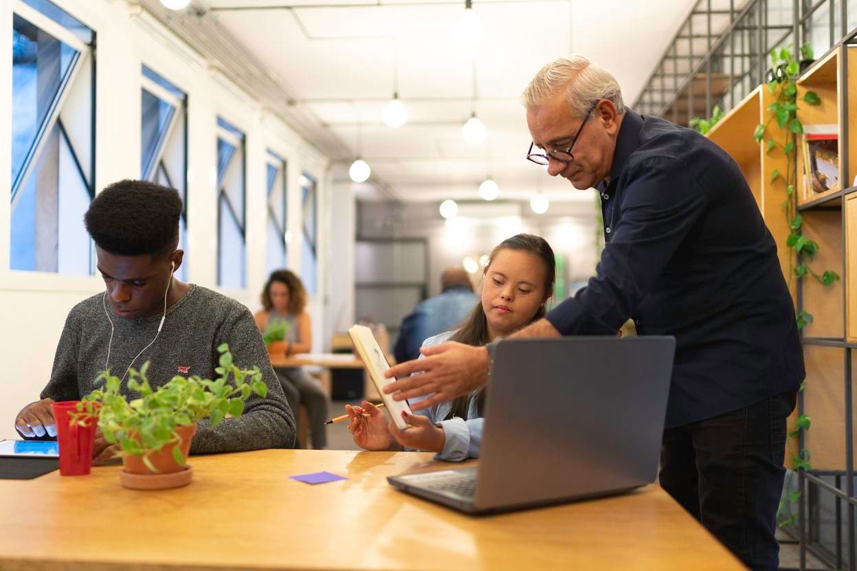 How To Build A Stellar Team | Brandiary